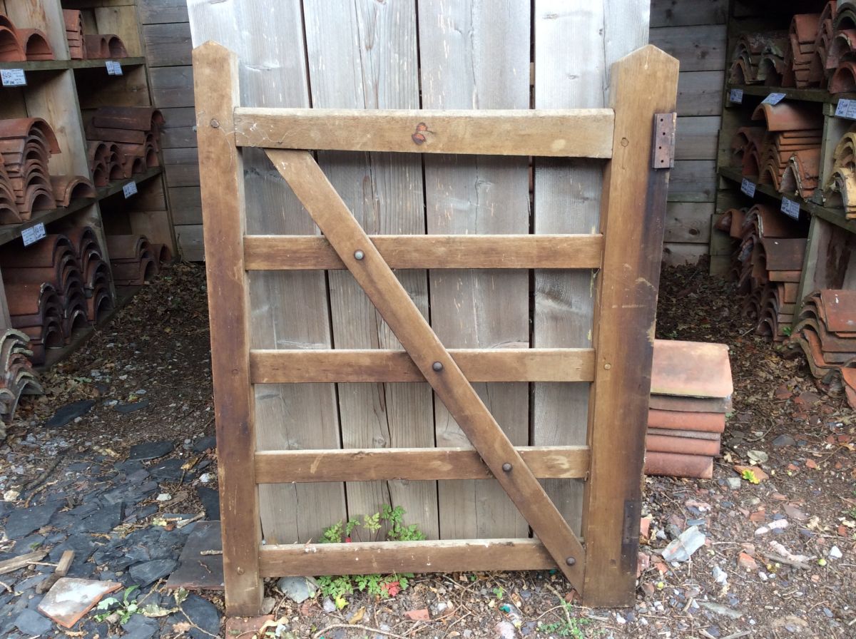 Single Wooden Gate - Authentic Reclamation