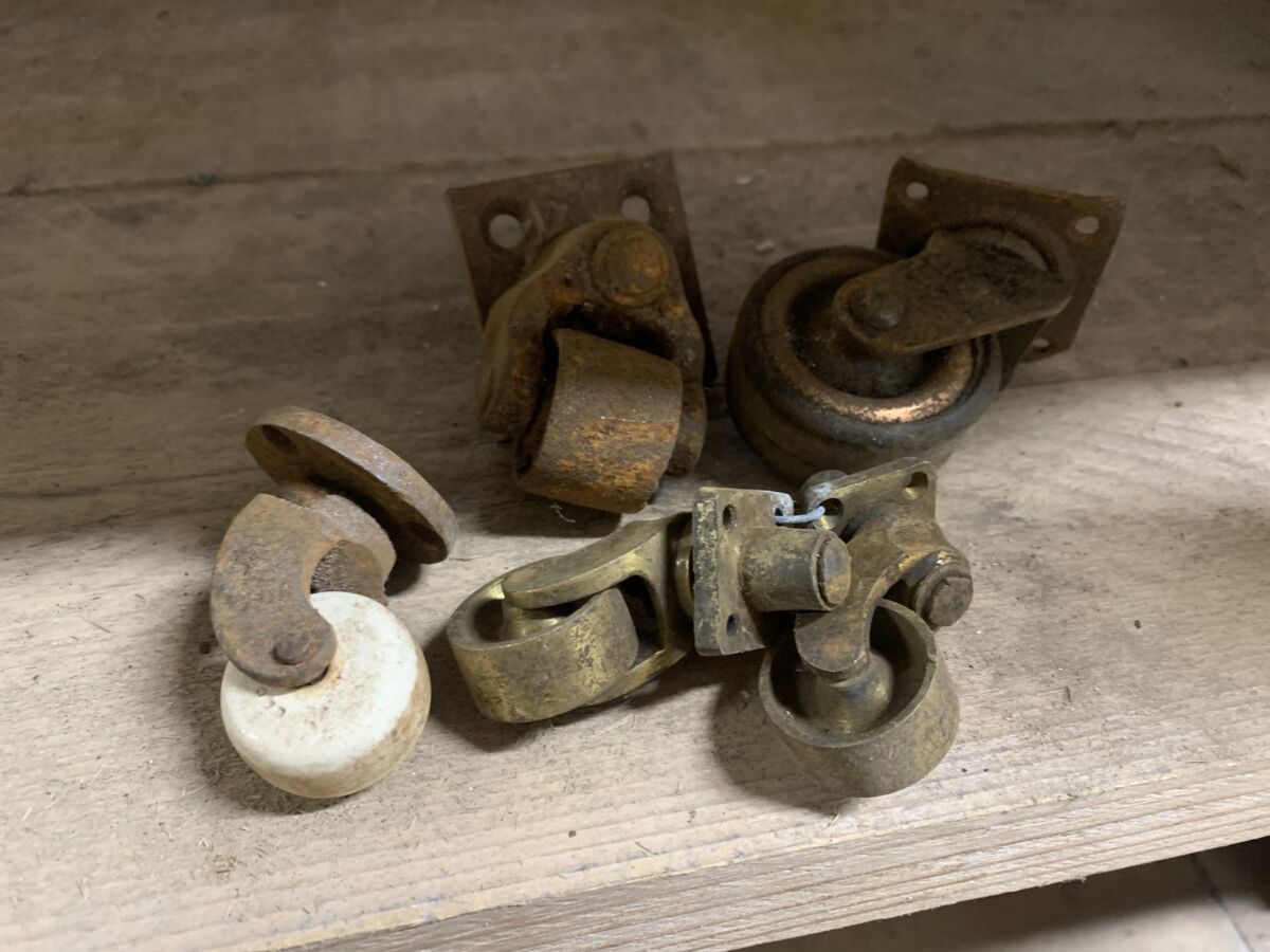 Assorted Antique Cast Iron Castors - Authentic Reclamation