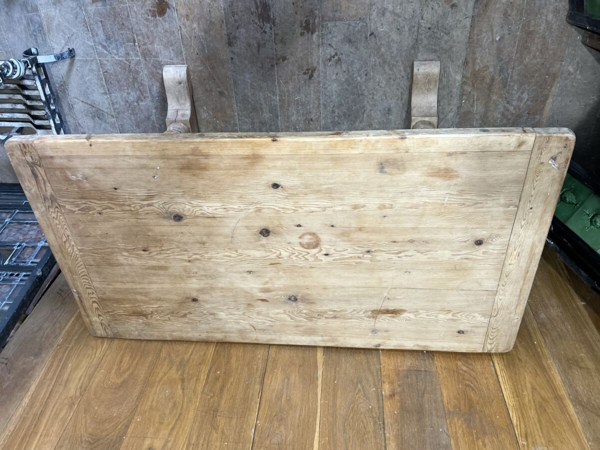 Beautiful Pine Dining Table - Authentic Reclamation