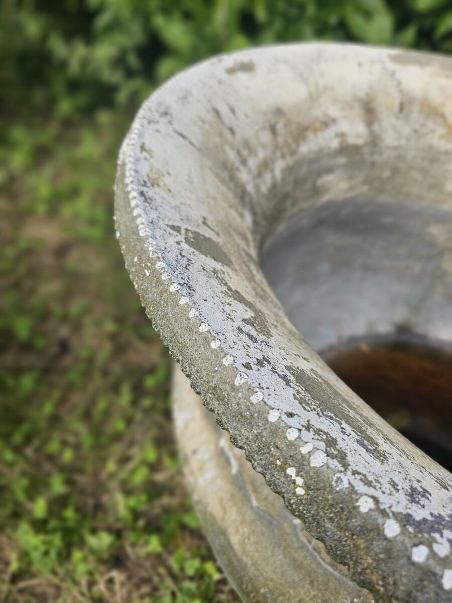 ROUND CLAY POT WITH WIDE LIP - Authentic Reclamation
