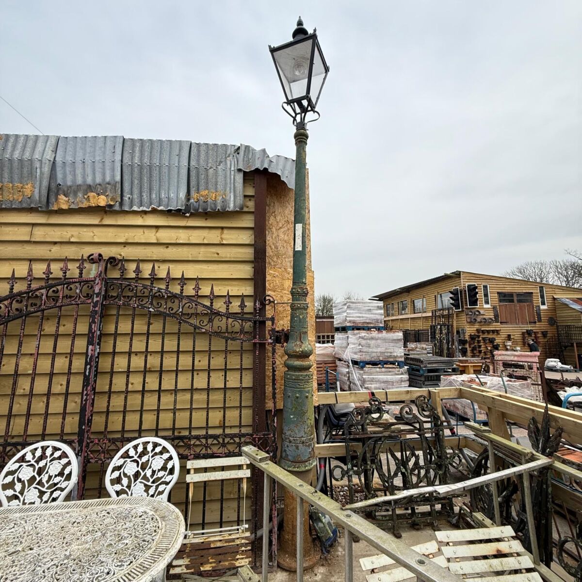 Lovely Cast Iron Street Lamp