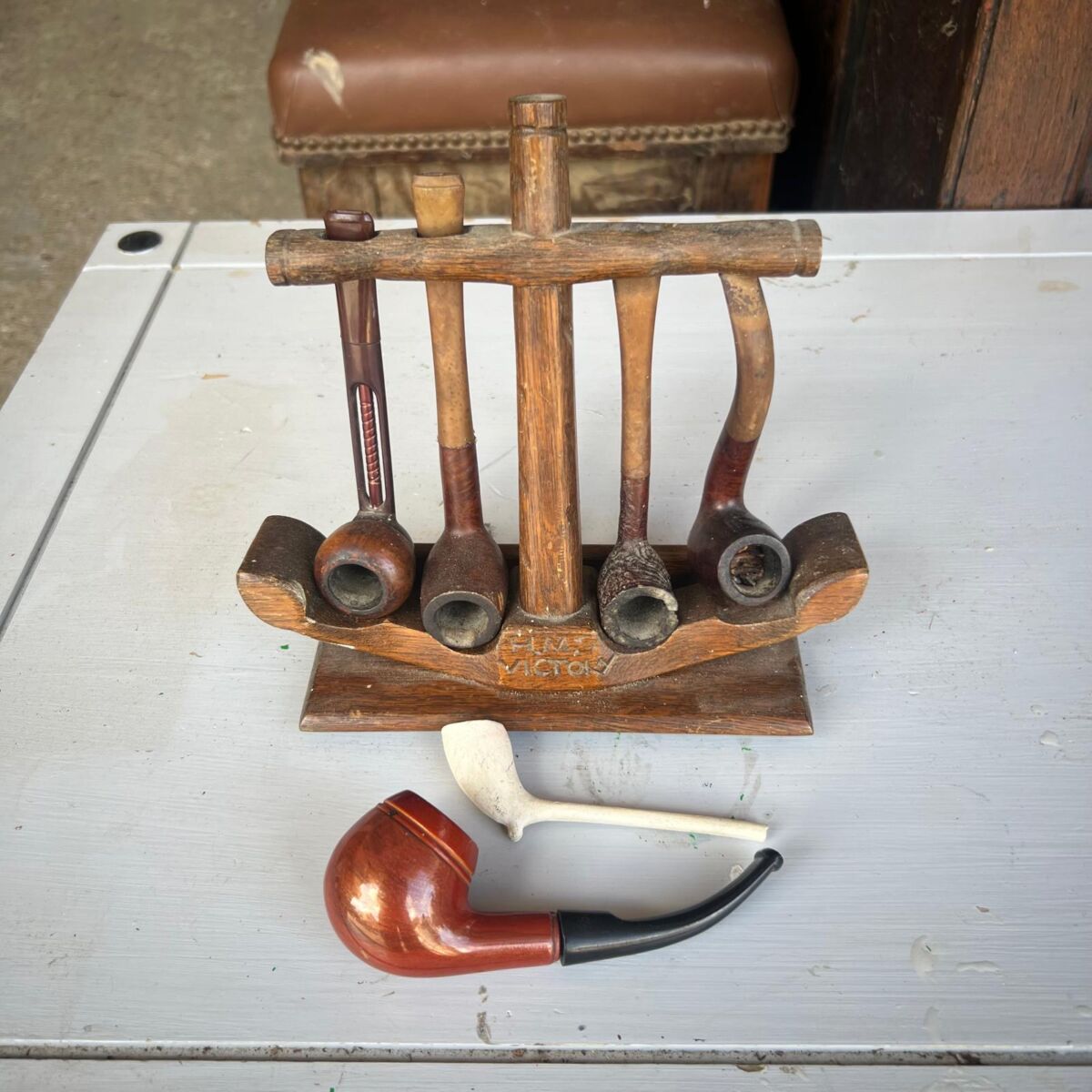 Pipe Rack with Pipes