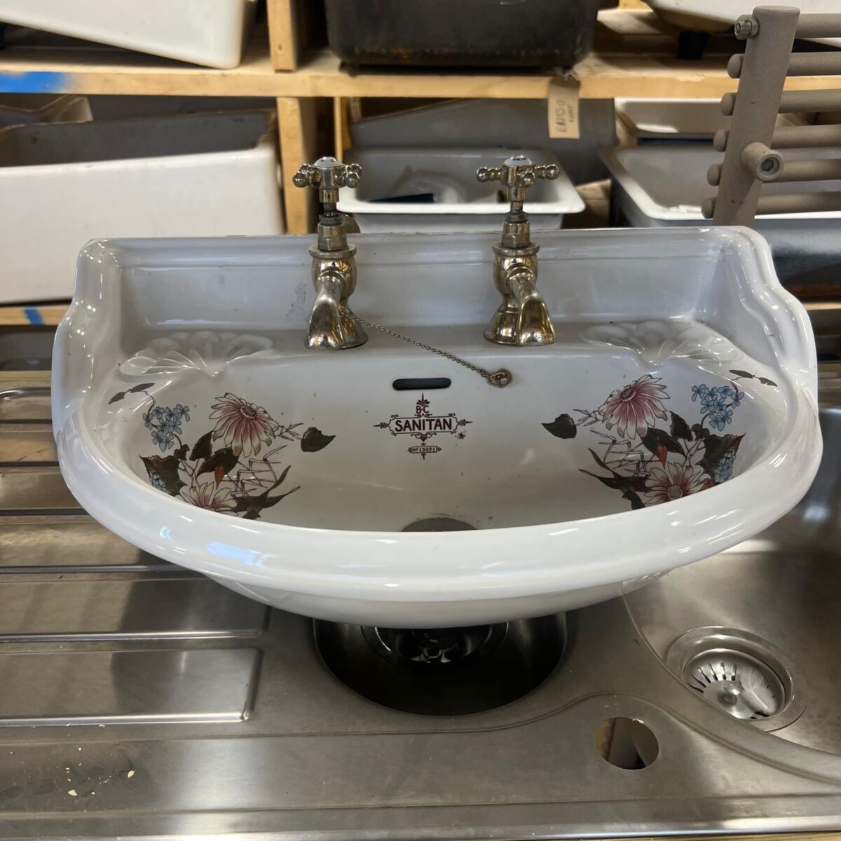 Floral Sanitan Basin